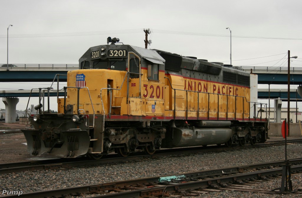 UP SD40-2 - UP 3201